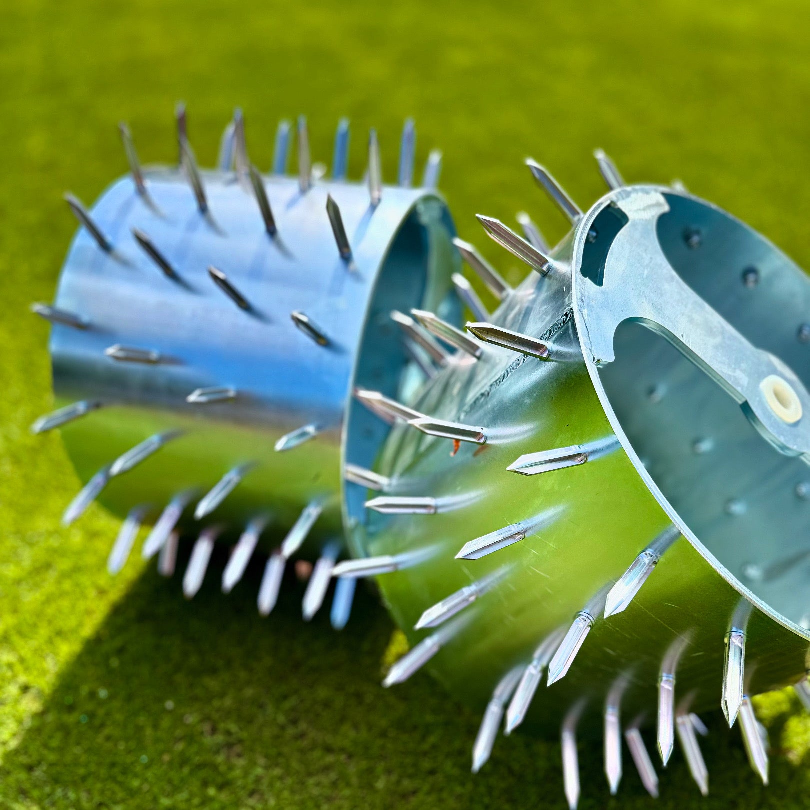 Traumrasen leicht gemacht – Master Lawn Spiker Aerifizierwalze mit ...